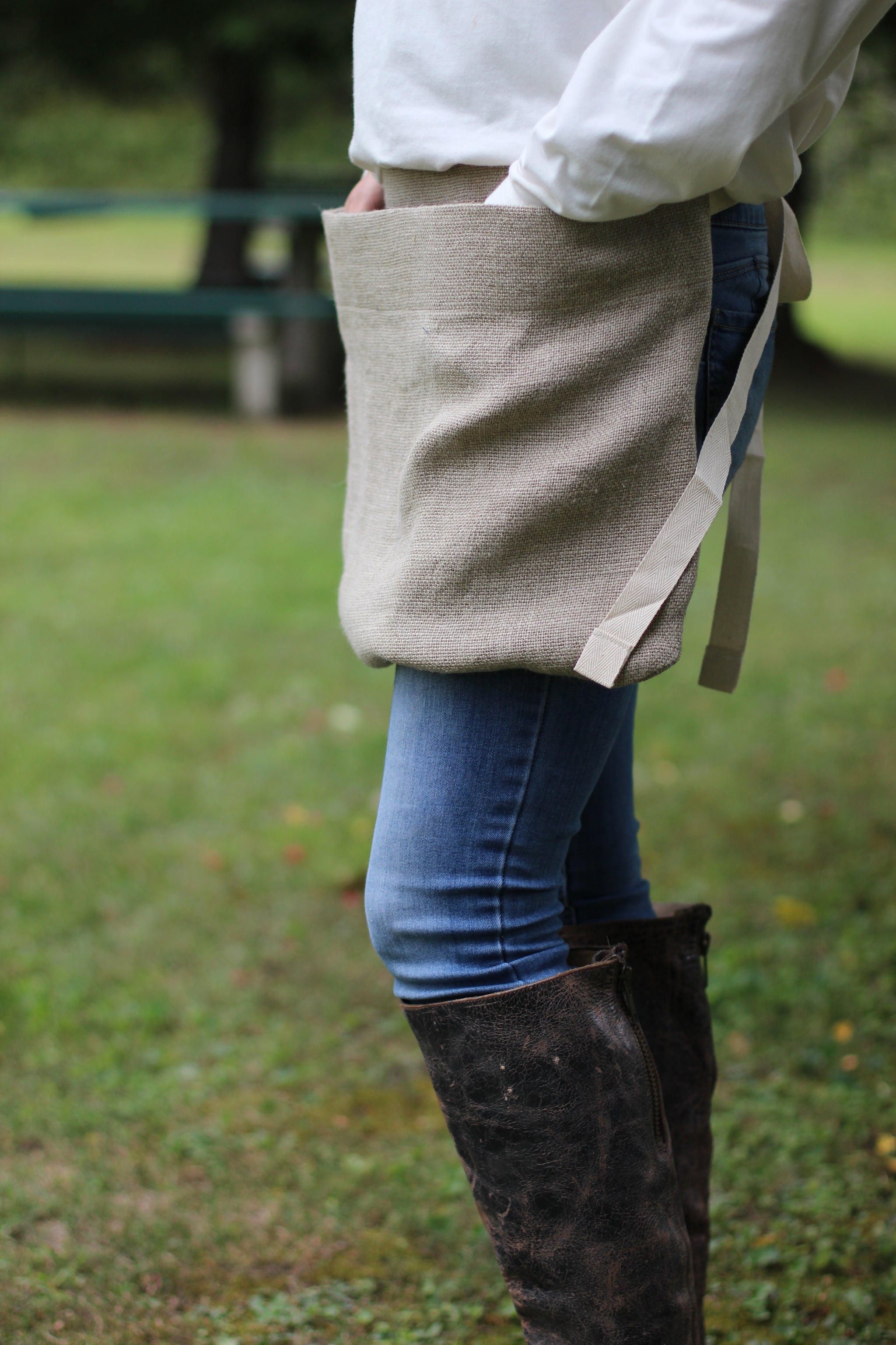 Pouch Apron in Oatmeal Linen by The Vermont Apron Company ...